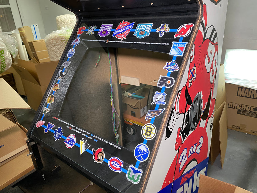 Open Ice bezel with teams – Szabo's Arcades